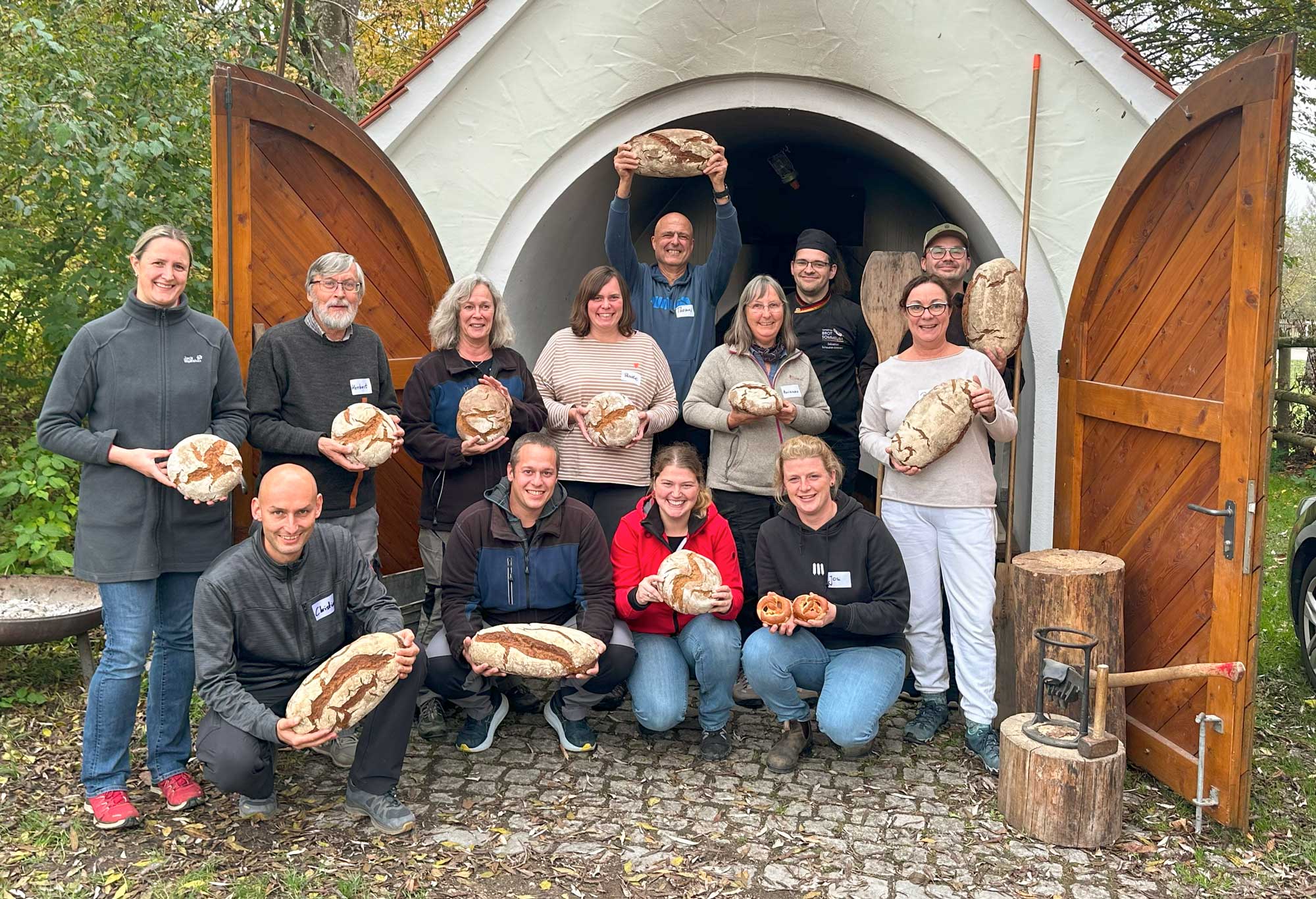 Einsteigerkurs: Backen und Kochen im Holzbackofen – Holz-Feuer-Shop